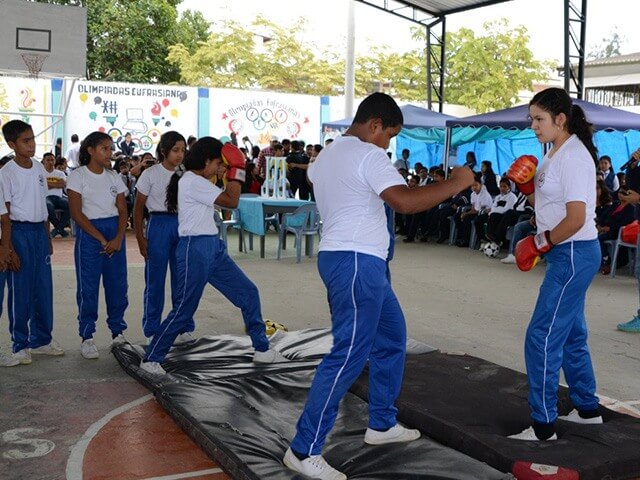 Unidad Educativa Carrera Sánchez Bruno - Centro Educativo